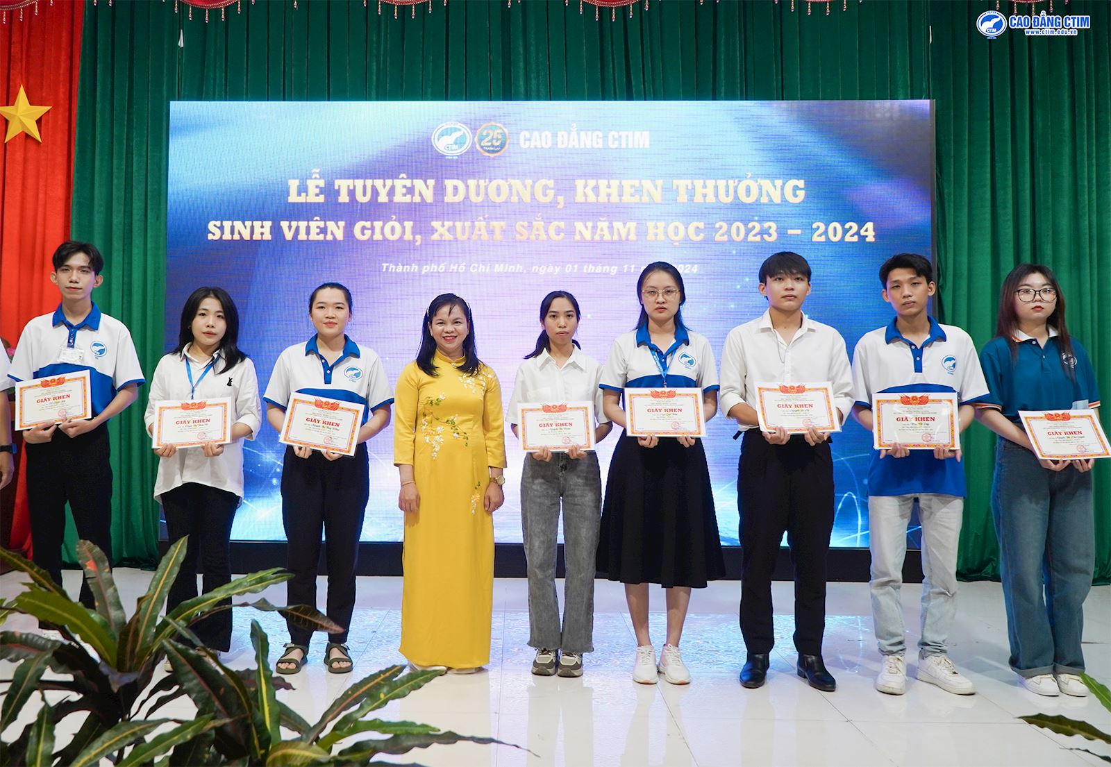 Chương trình học bổng cho con người lao động trong KCX, KCN TPHCM tại ...